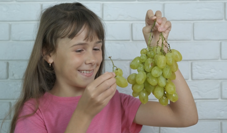 Are Grapes Acidic? Should You Avoid Grapes With Acid Reflux?