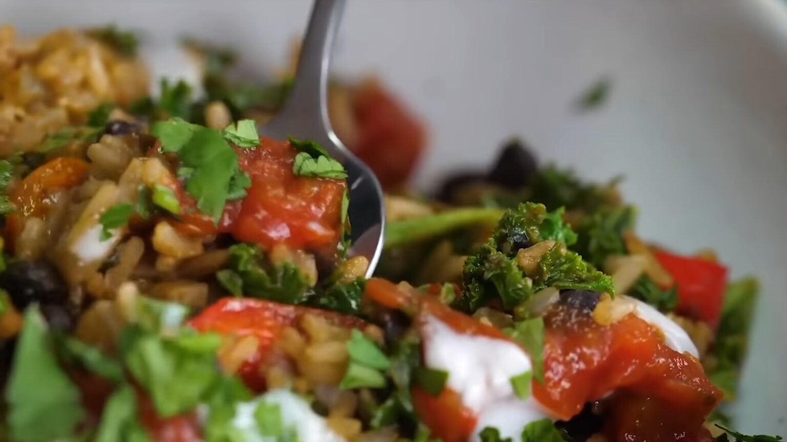 Kaley Cuoco’s Diet and Workout Routine - Healthy Lifestyle Habits